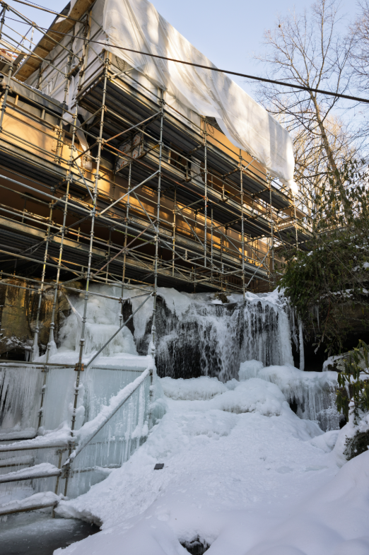 Visitors getting unique view of Fallingwater during major preservation ...